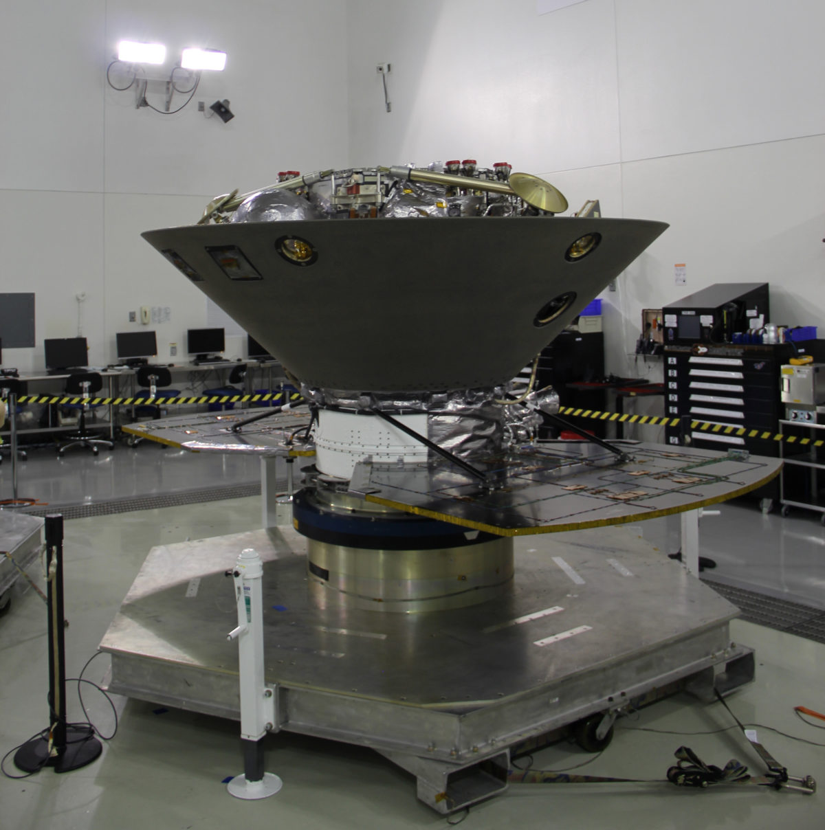 InSight in the clean room | The Planetary Society