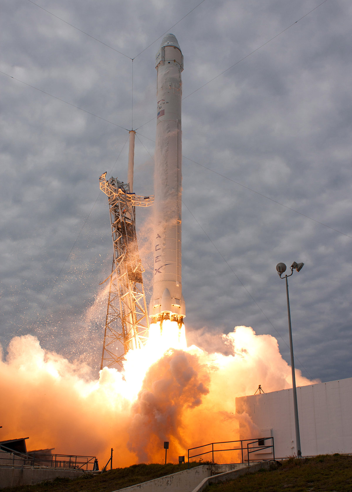 Dragon reaches orbit, but experiences… | The Planetary Society