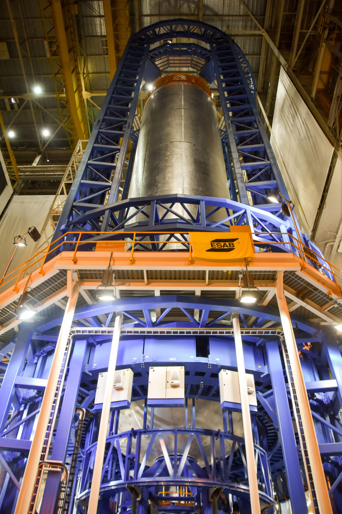 Completed SLS flight hydrogen tank | The Planetary Society
