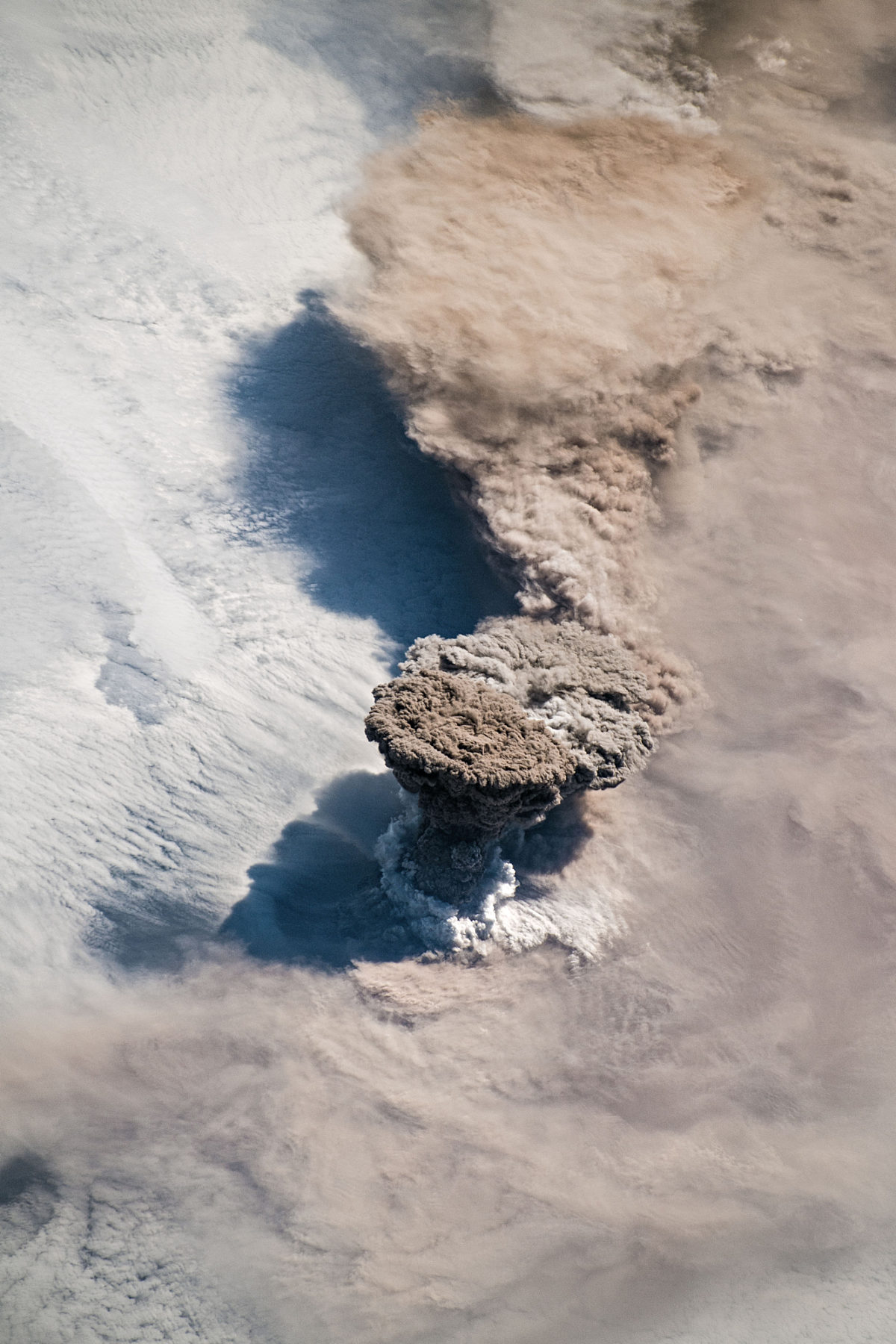 Volcanic plume | The Planetary Society