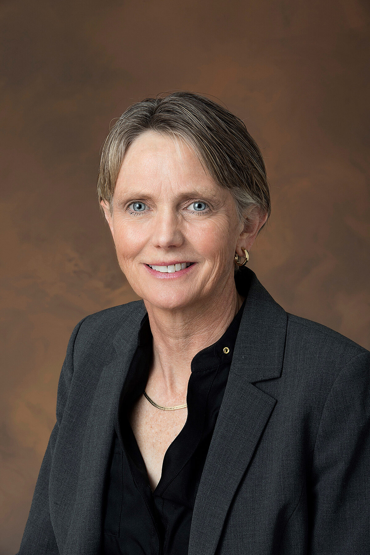 Suzanne Dodd portrait | The Planetary Society