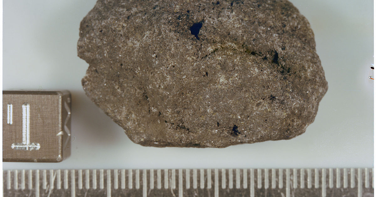 A lunar basalt (Apollo 11 sample 10062) | The Planetary Society