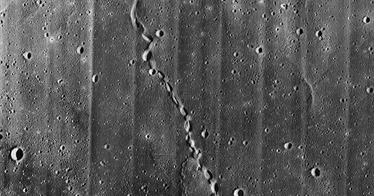 Discontinuous rille on the Moon | The Planetary Society