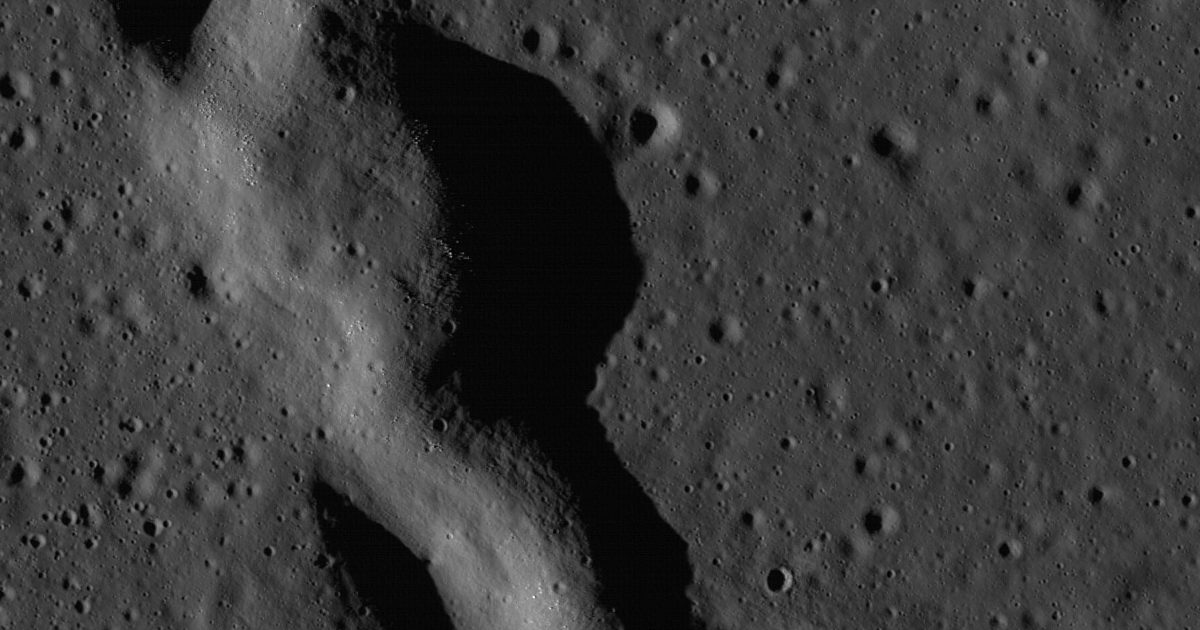 Discontinuous rille on the Moon (full… | The Planetary Society