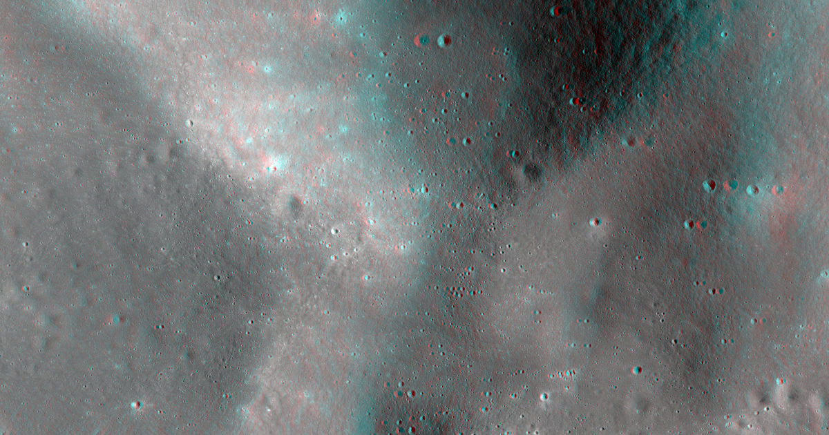 Crater Chain Near Lunar Crater Love (Anaglyph) | The Planetary Society