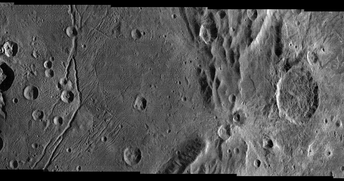 Charon panorama | The Planetary Society