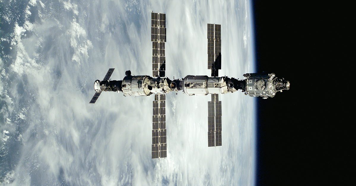 ISS configuration for Expedition 1, 2000 | The Planetary Society