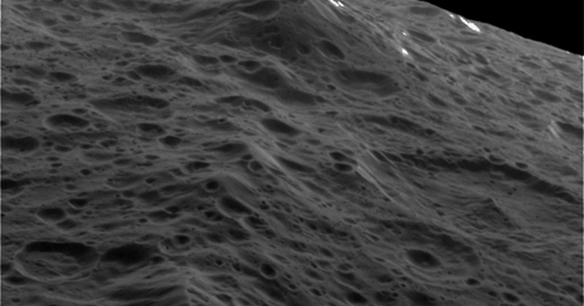 Cassini flies over Iapetus' equatorial ridge | The Planetary Society