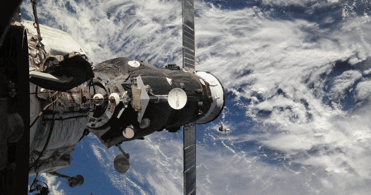 Progress M-25M approaches the station | The Planetary Society