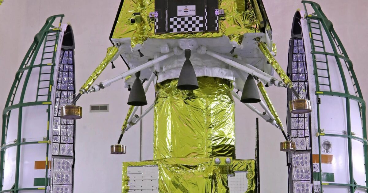 Chandrayaan-3 launch vehicle integration | The Planetary Society