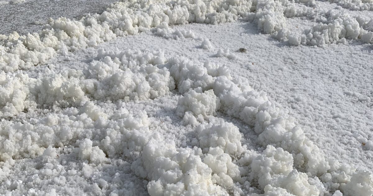 Close view of a hypersaline lake | The Planetary Society