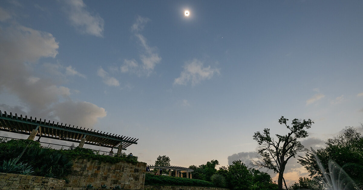 Total solar eclipse from Dallas | The Planetary Society