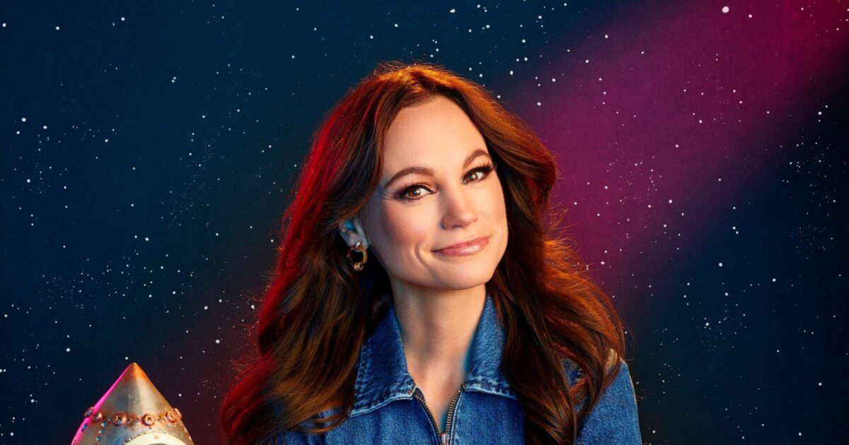 Emily Calandrelli portrait | The Planetary Society