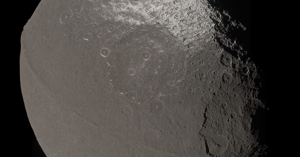 iapetus ridge