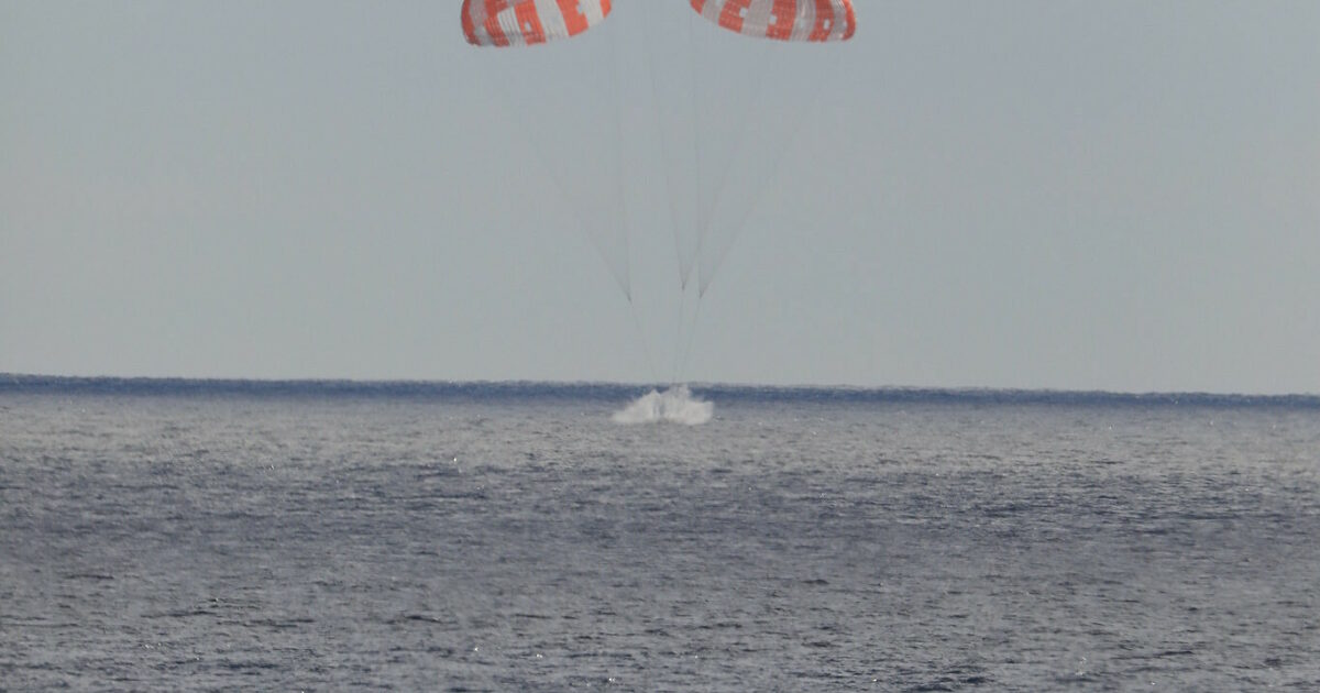 Galileo Spacecraft Parachutes