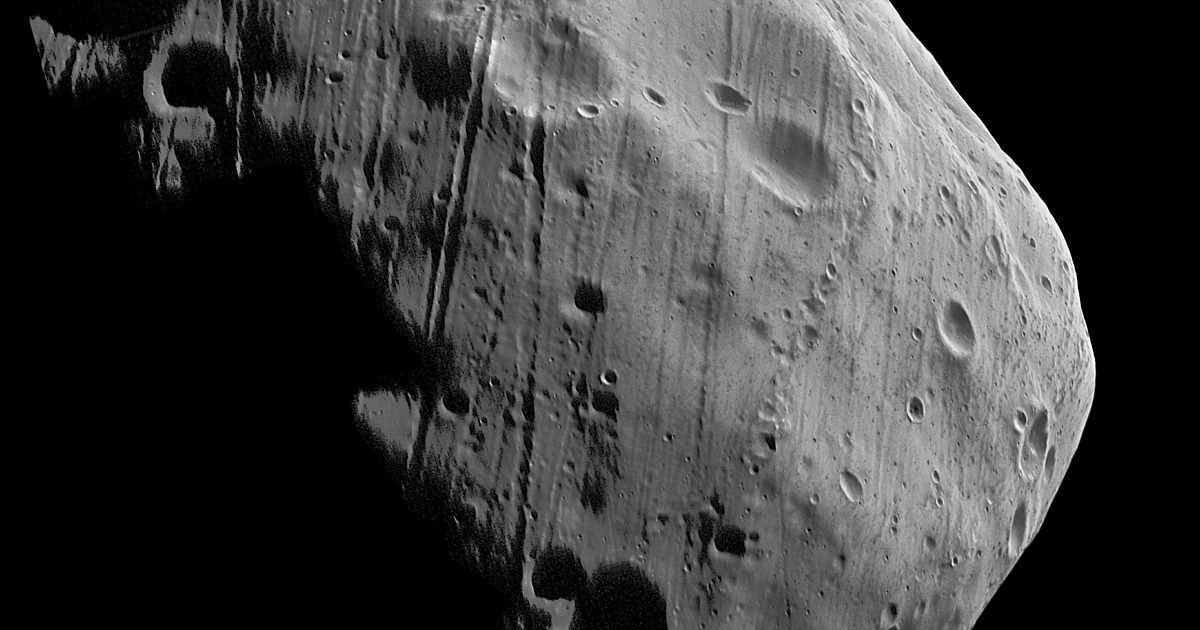Mars Express' closest-ever image of Phobos | The Planetary Society