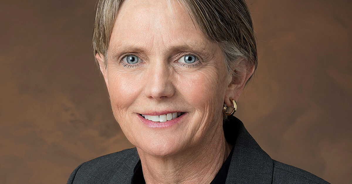 Suzanne Dodd portrait | The Planetary Society