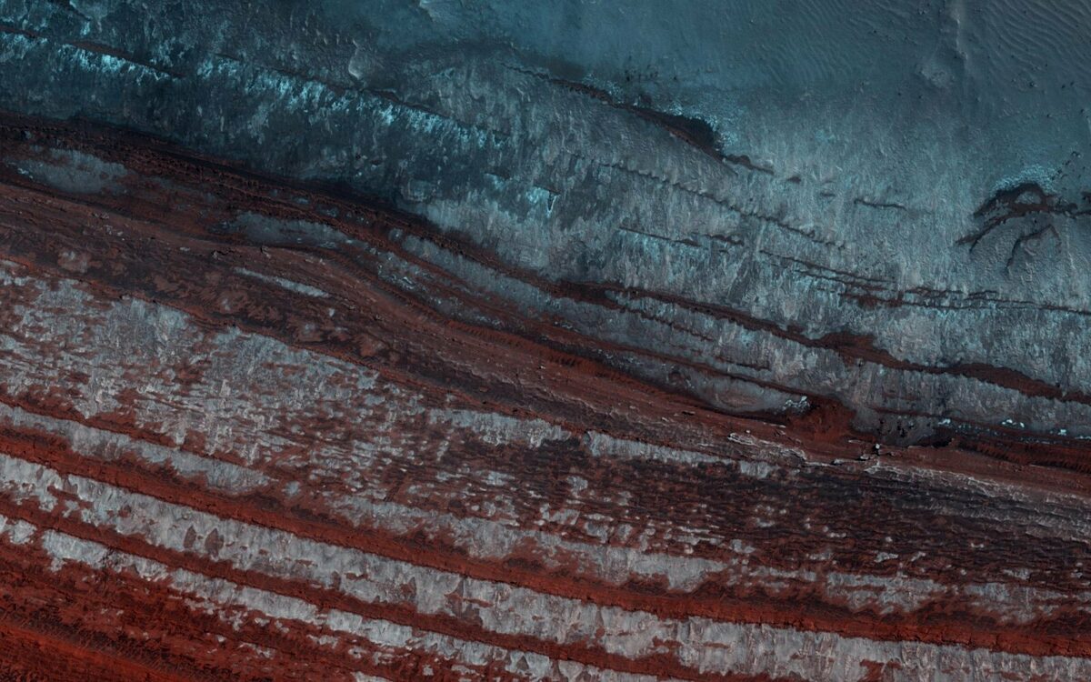 Icy layers on Mars | The Planetary Society