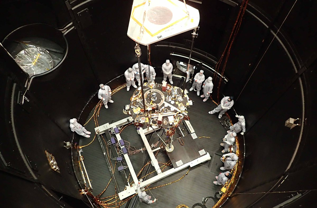 Mars InSight thermal vacuum testing | The Planetary Society