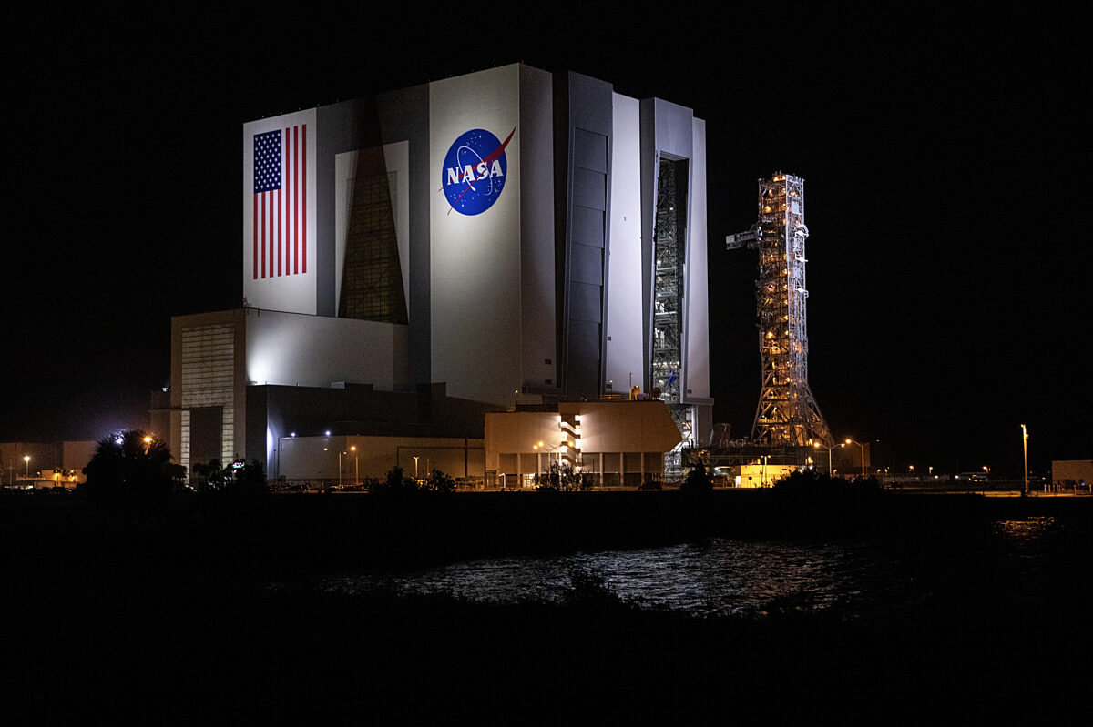 The VAB at Night | The Planetary Society