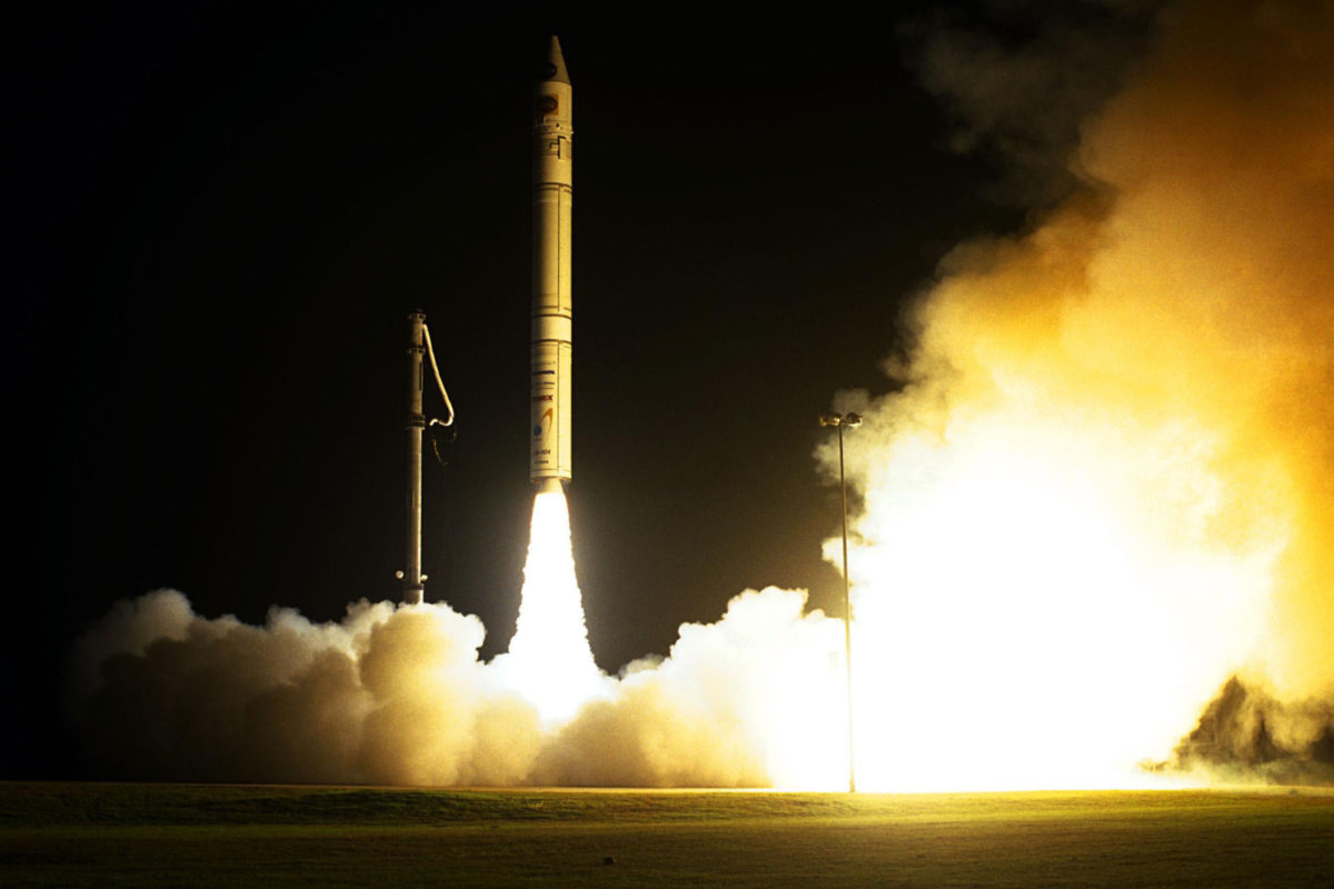 Lunar Prospector launch, January 6, 1998 | The Planetary Society