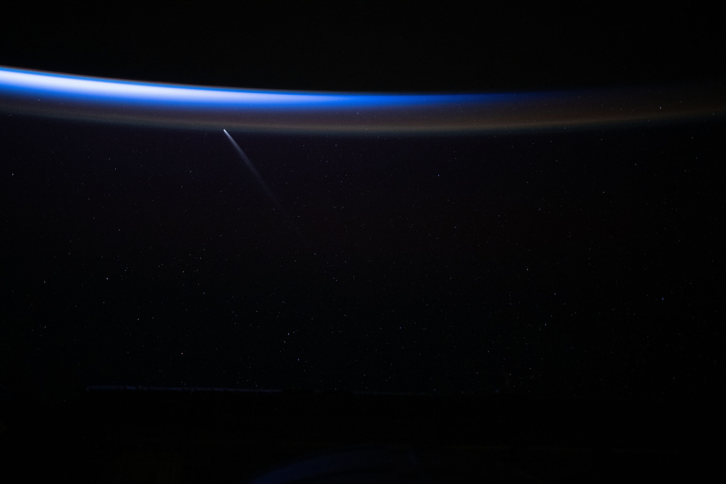 Comet Tsuchinshan Atlas From The Iss The Planetary Society