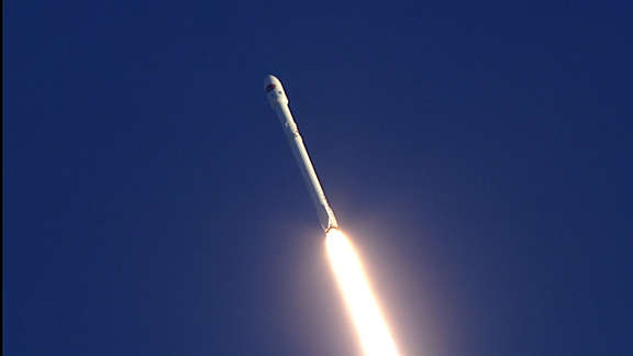 DSCOVR climbs toward space | The Planetary Society