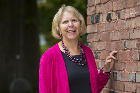 Darby Dyar portrait | The Planetary Society