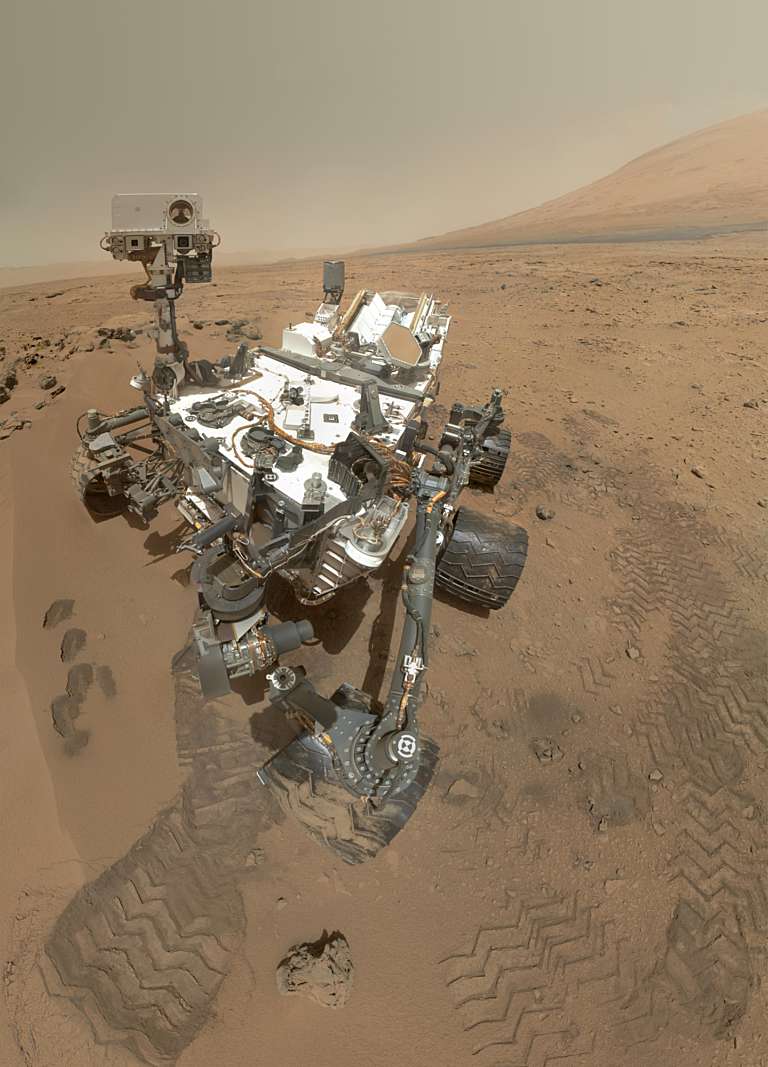 The story behind Curiosity's self-portraits… | The Planetary Society