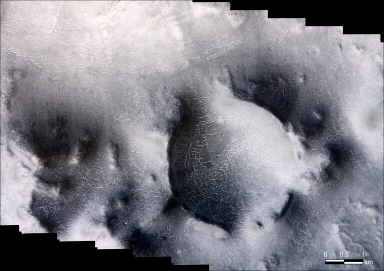 Cracked frost on Mars | The Planetary Society