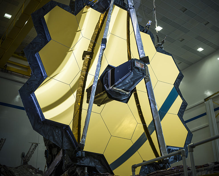 JWST versus Hubble: How are they different? | The Planetary Society