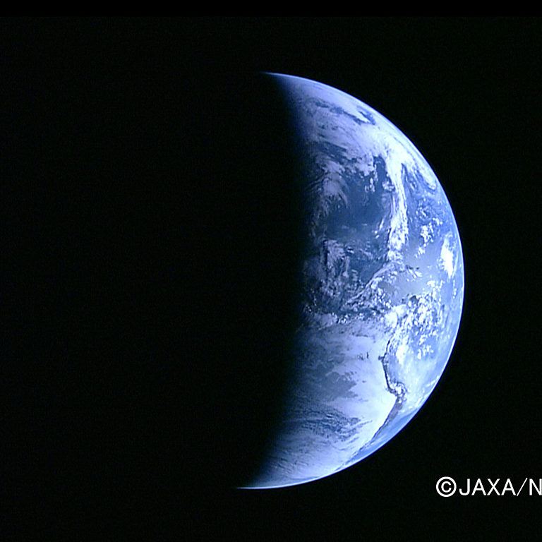 Preparing DART's Solar Array | The Planetary Society