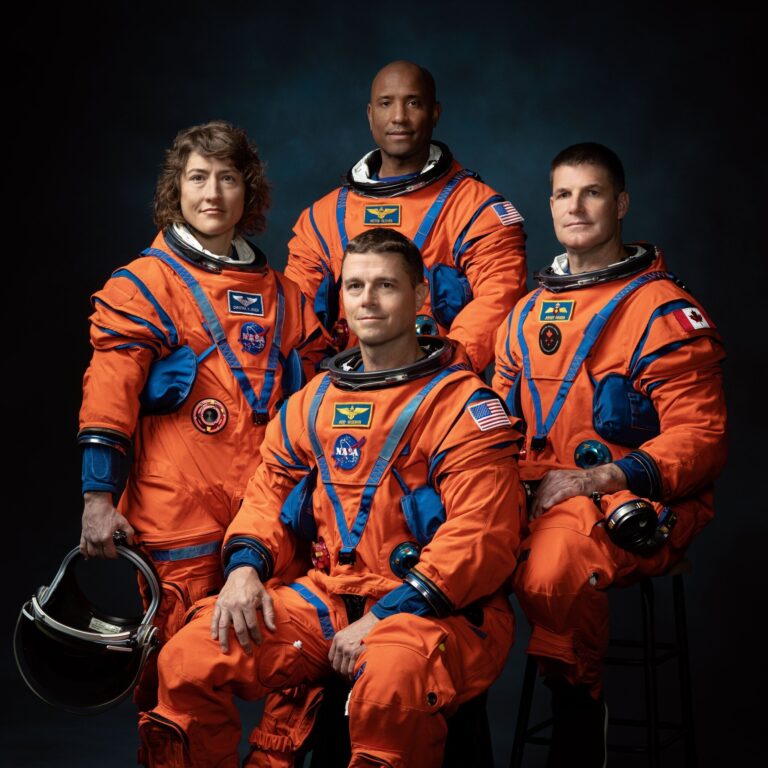 Why send people back to the Moon? | The Planetary Society