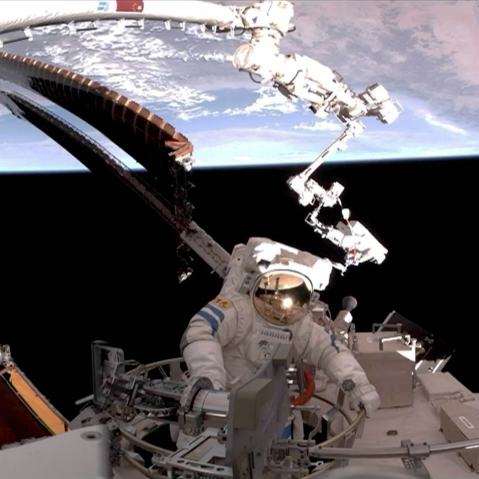 Shenzhou 18 spacewalk | The Planetary Society